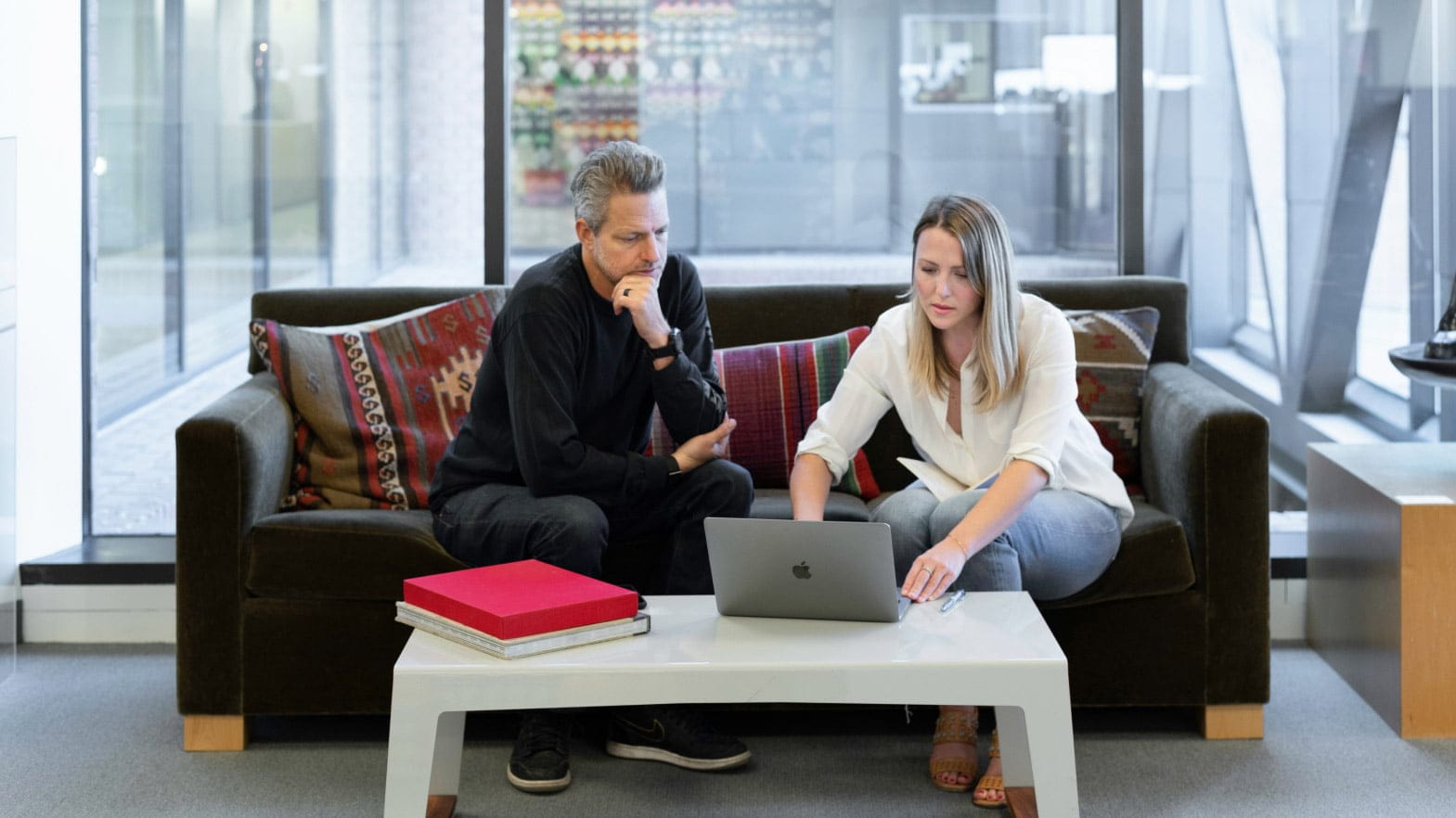 Get to know us - Readpeak